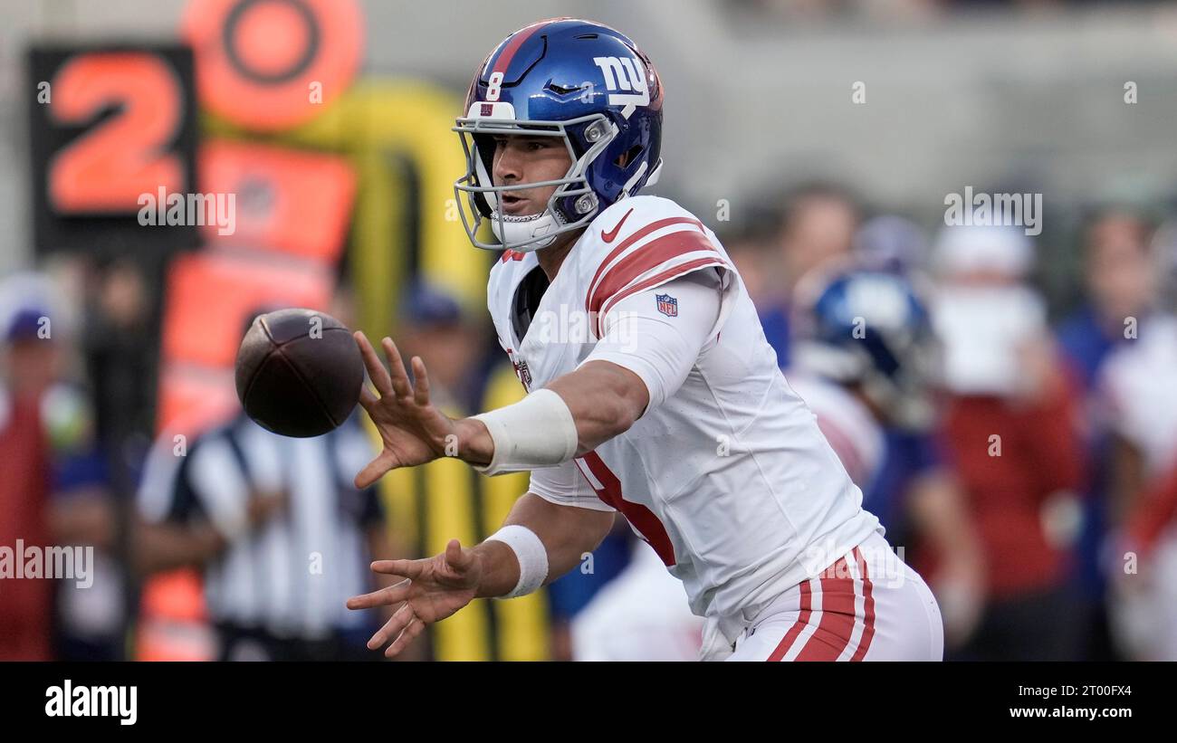 New York Giants quarterback Daniel Jones against the San Francisco ...