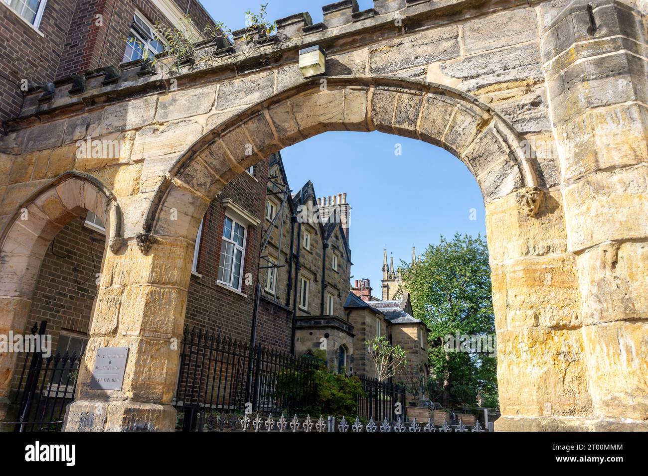 Ancient gate to The Priory, Mount Pleasant Road, Civic Quarter, Royal ...