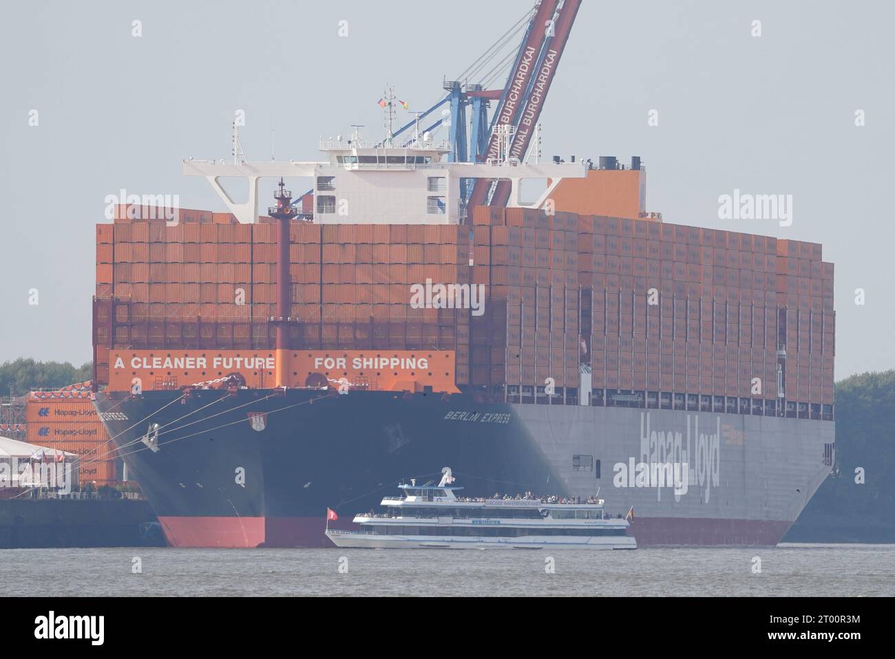 Hamburg, Germany. 02nd Oct, 2023. The Hapag-Lloyd containership "Berlin ...