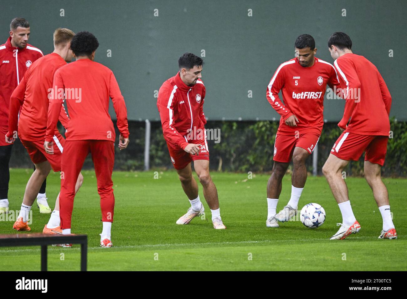 Antwerp's Jelle Bataille and Antwerp's Owen Wijndal pictured in action during a training session ...