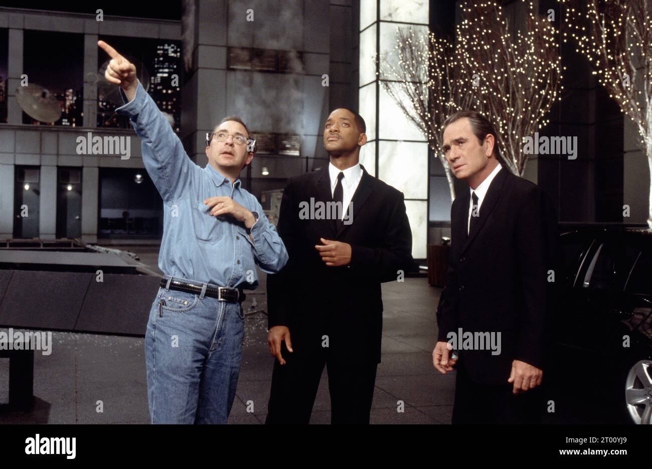 Men in Black 2 Year: 2002 USA Director: Barry Sonnenfeld Barry ...