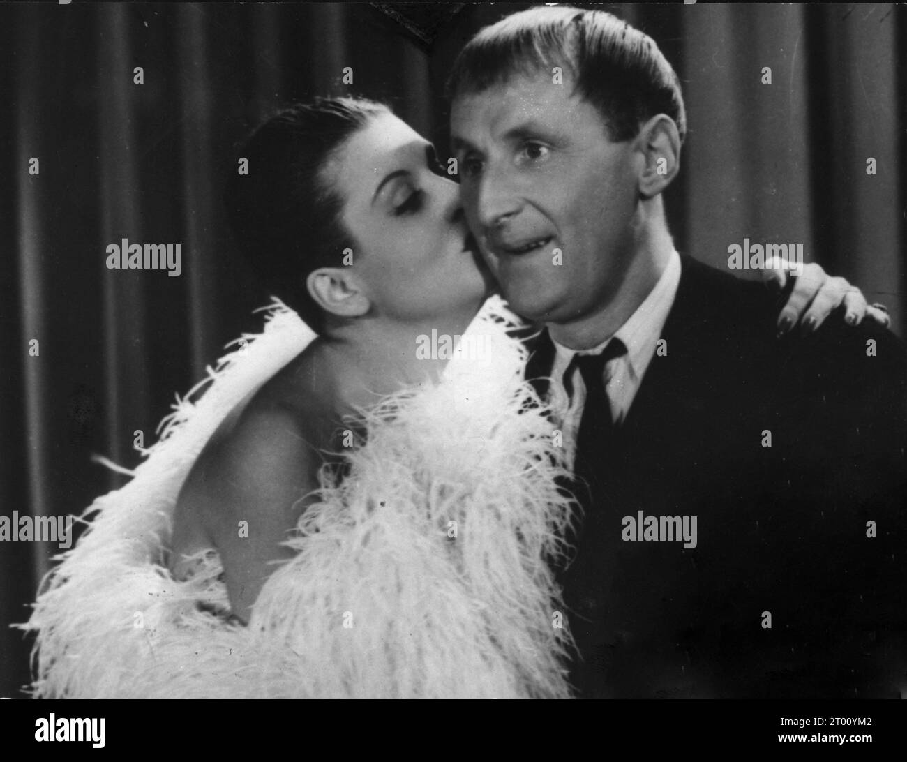 Le Coeur sur la main Year: 1948 - France Bourvil, Michèle Philippe Director: André Berthomieu ...