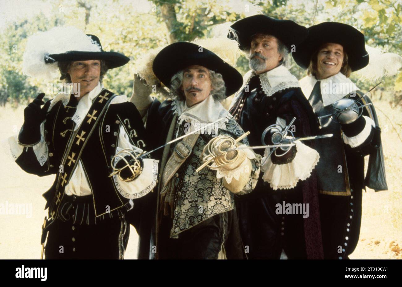 17th english man sword hi-res stock photography and images - Alamy