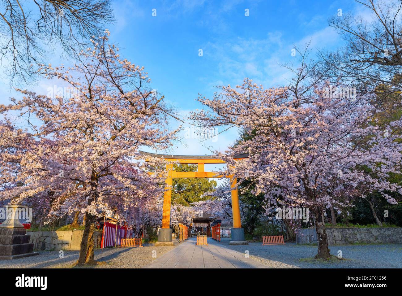 Hirano jinja shinto shrine hi-res stock photography and images - Alamy