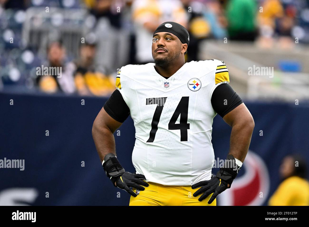 Pittsburgh Steelers guard Spencer Anderson (74) stands on the field ...