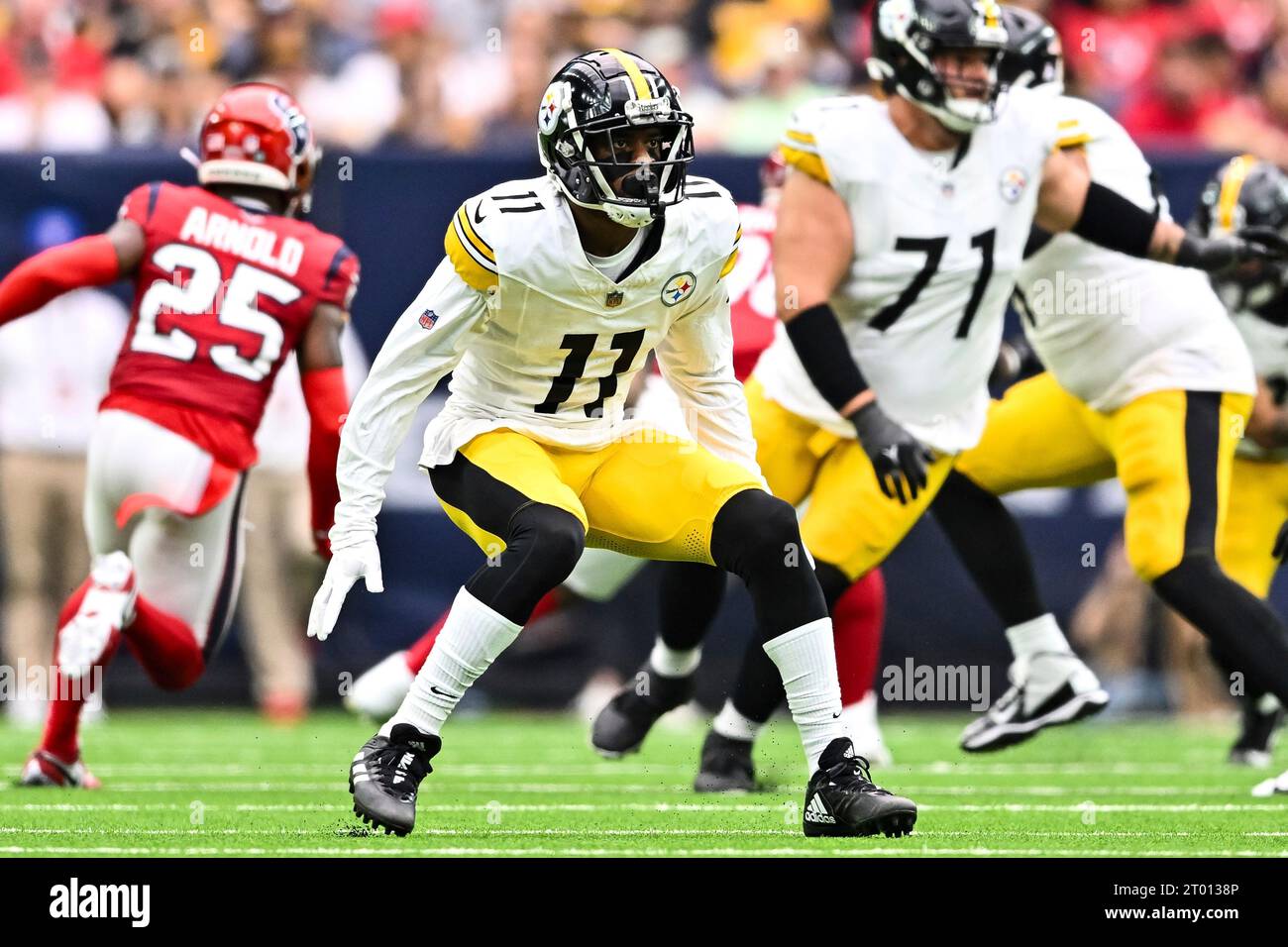 Pittsburgh Steelers wide receiver Allen Robinson II (11) in action ...