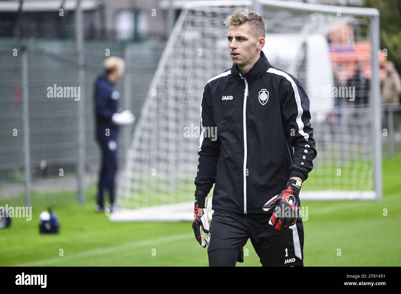Antwerp, Belgium. 03rd Oct, 2023. Antwerp's goalkeeper Jean Butez ...