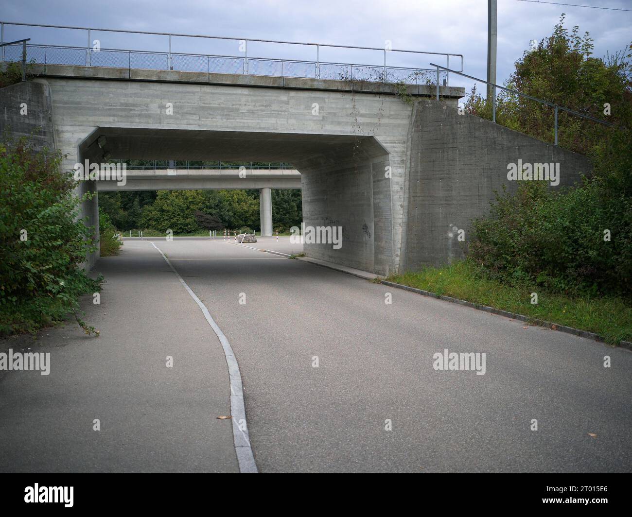 Rectangle tunnel hi-res stock photography and images - Alamy