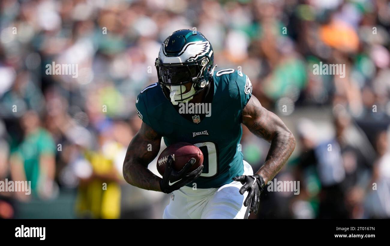 Philadelphia Eagles' D'Andre Swift plays an NFL football game, Sunday ...