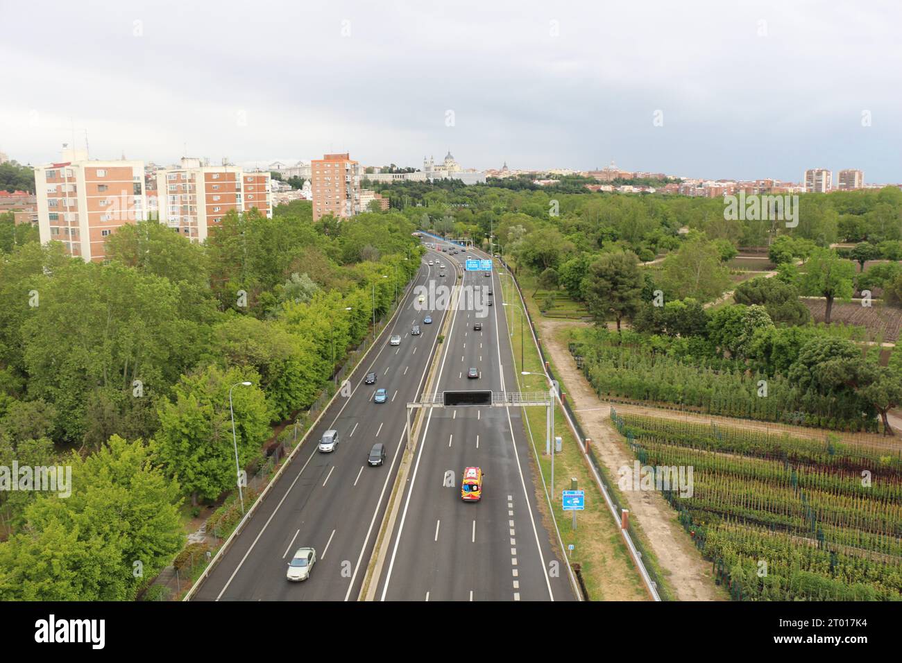 View from Teleférico de Madrid overseeing the city road Stock Photo - Alamy