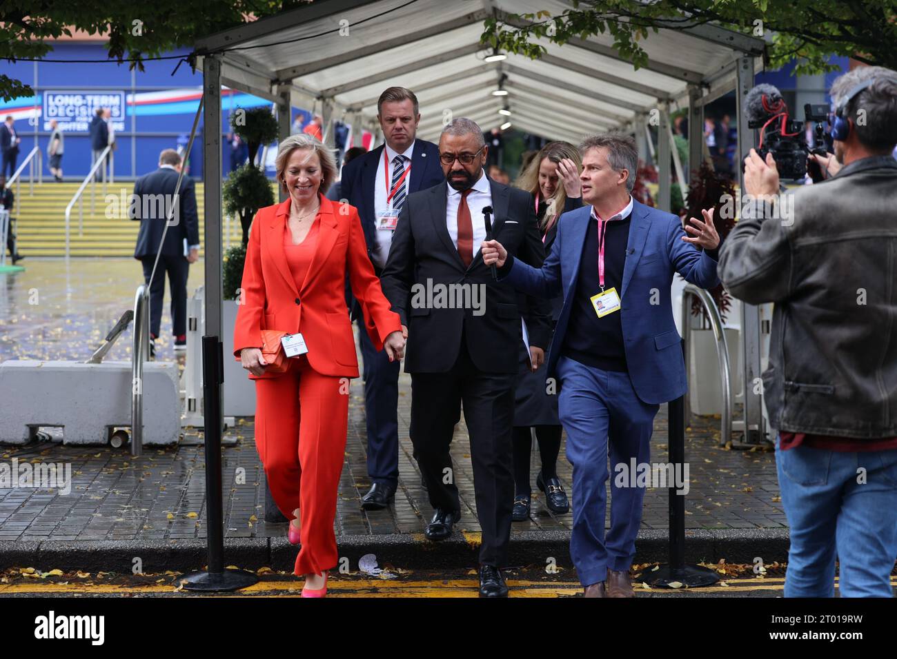 Manchester, UK. October 3, 2023. James Cleverly and his wife Susie are ...