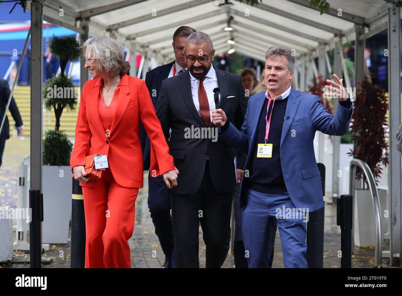Manchester, UK. October 3, 2023. James Cleverly and his wife Susie are ...