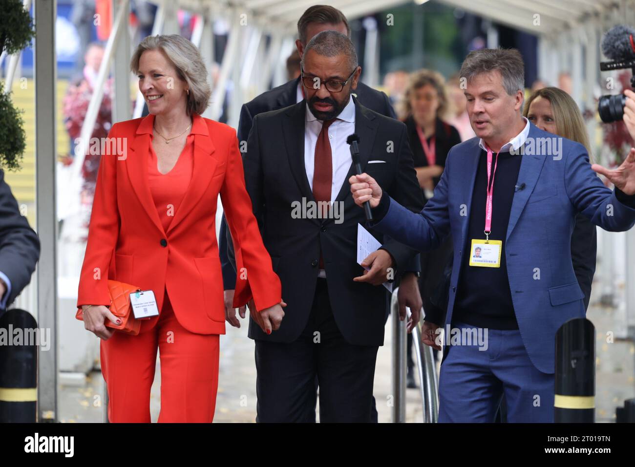 Manchester, UK. October 3, 2023. James Cleverly and his wife Susie are ...