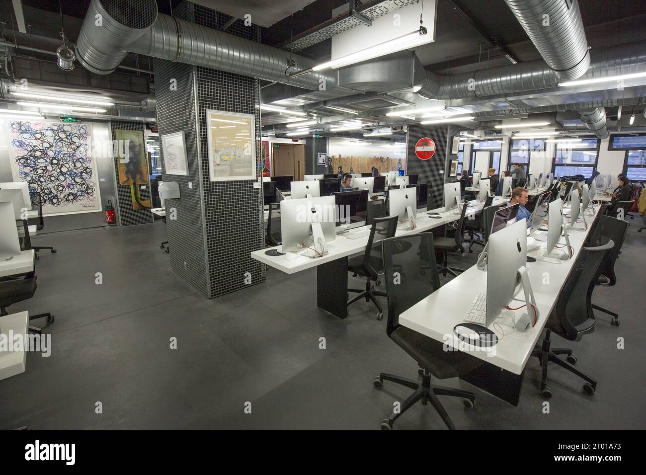 42 SCHOOL PRIVATE INSTITUTION PARIS Stock Photo - Alamy