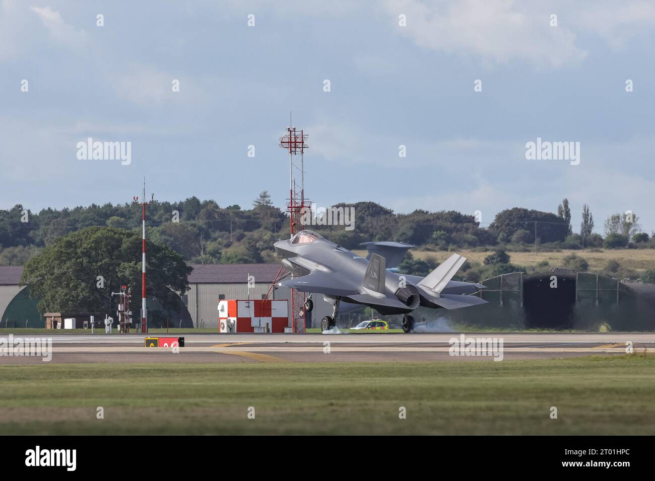 A USAF Lockheed Martin F-35 Lightning II lands RAF Lakenheath ...