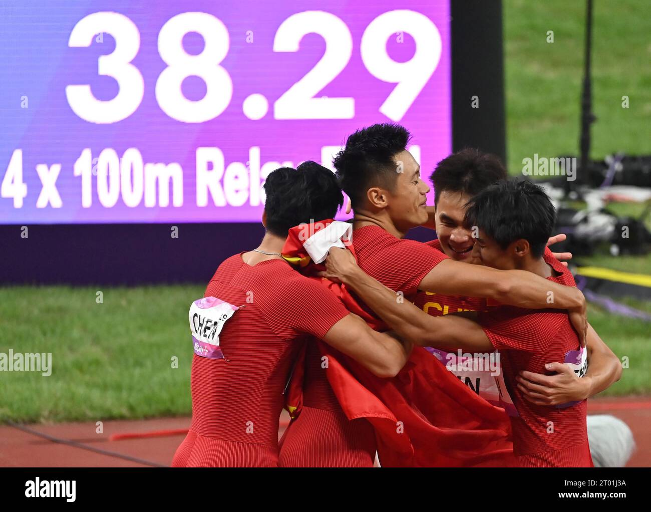 Hangzhou, China's Zhejiang Province. 3rd Oct, 2023. Chen Guanfeng, Xie ...