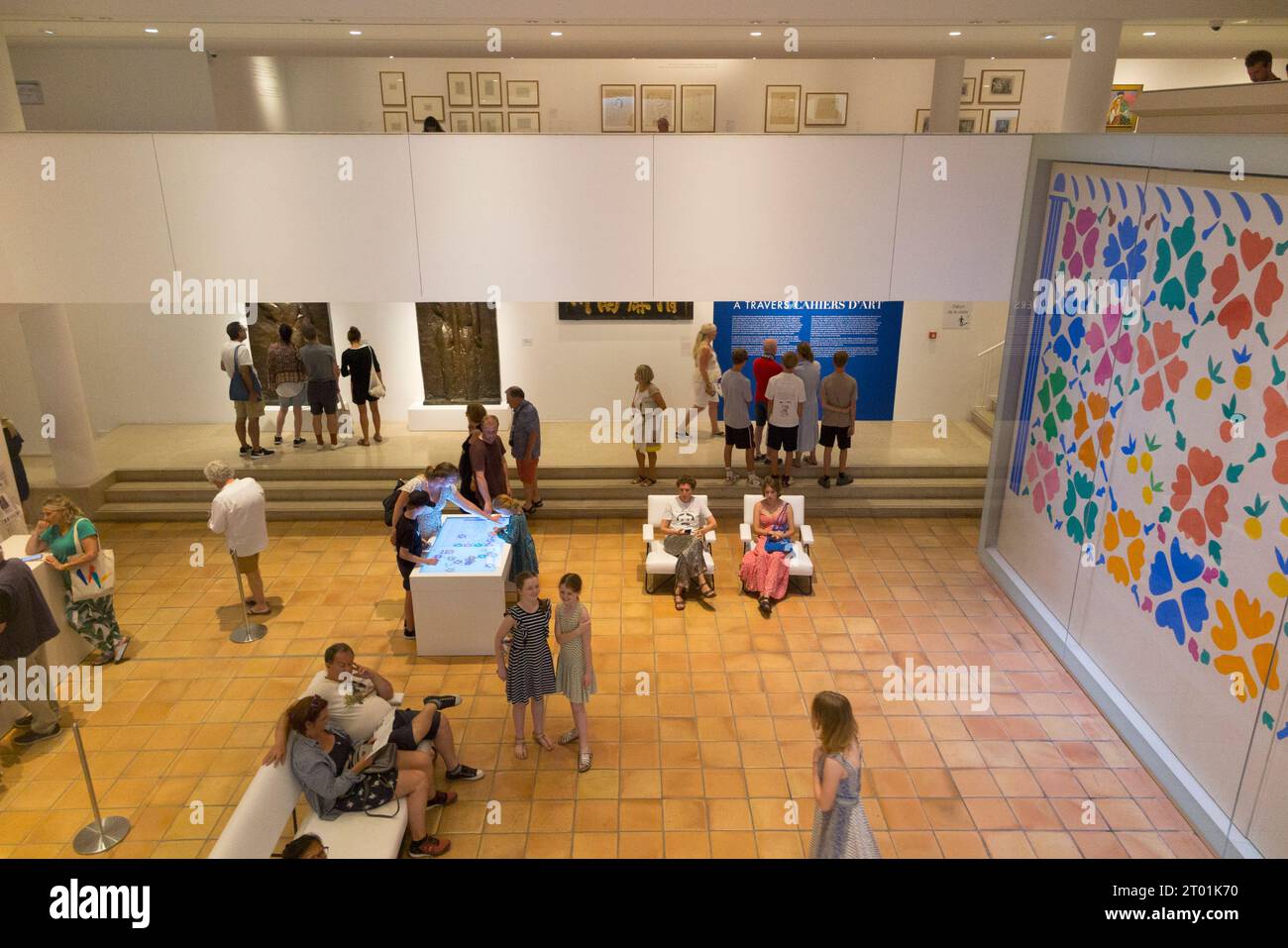 Interior reception vestibule of the modern wing of the Musee Matisse ...