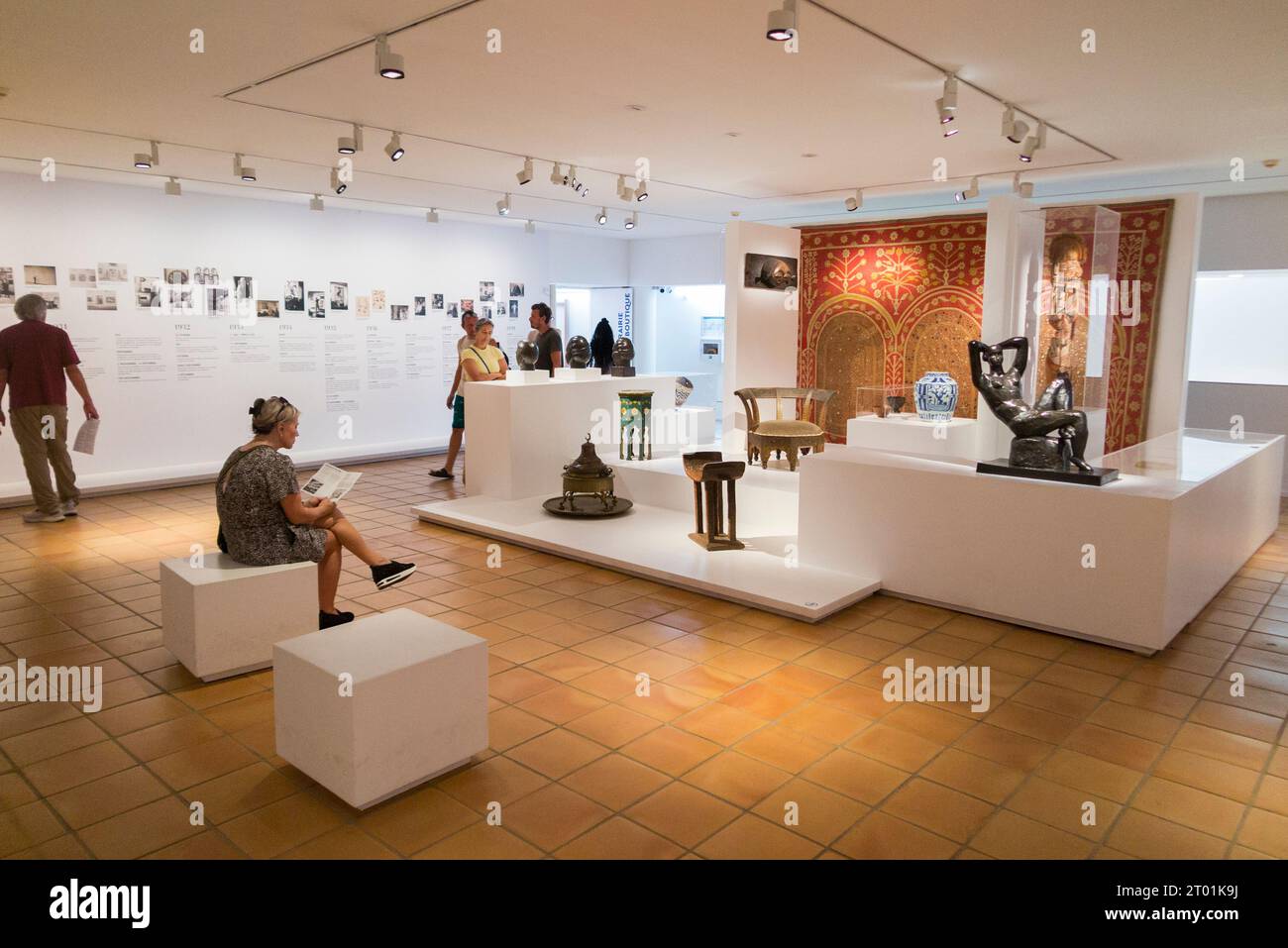 Room with sculpture / sculptures & other works of art by artist Henri ...