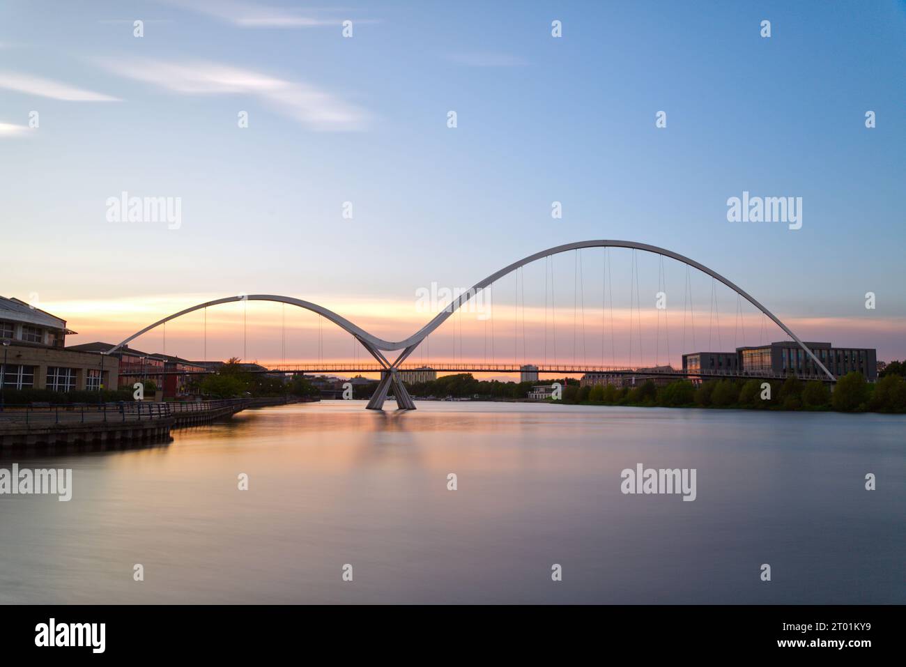 Infinity photographer hi-res stock photography and images - Alamy