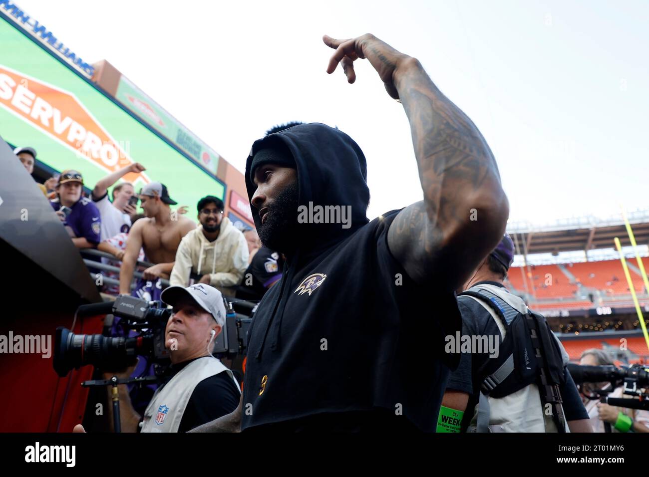 Baltimore Ravens wide receiver Odell Beckham Jr. (3) walks off of the ...