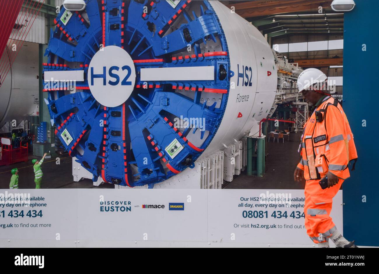 Hs2 delays hi-res stock photography and images - Alamy
