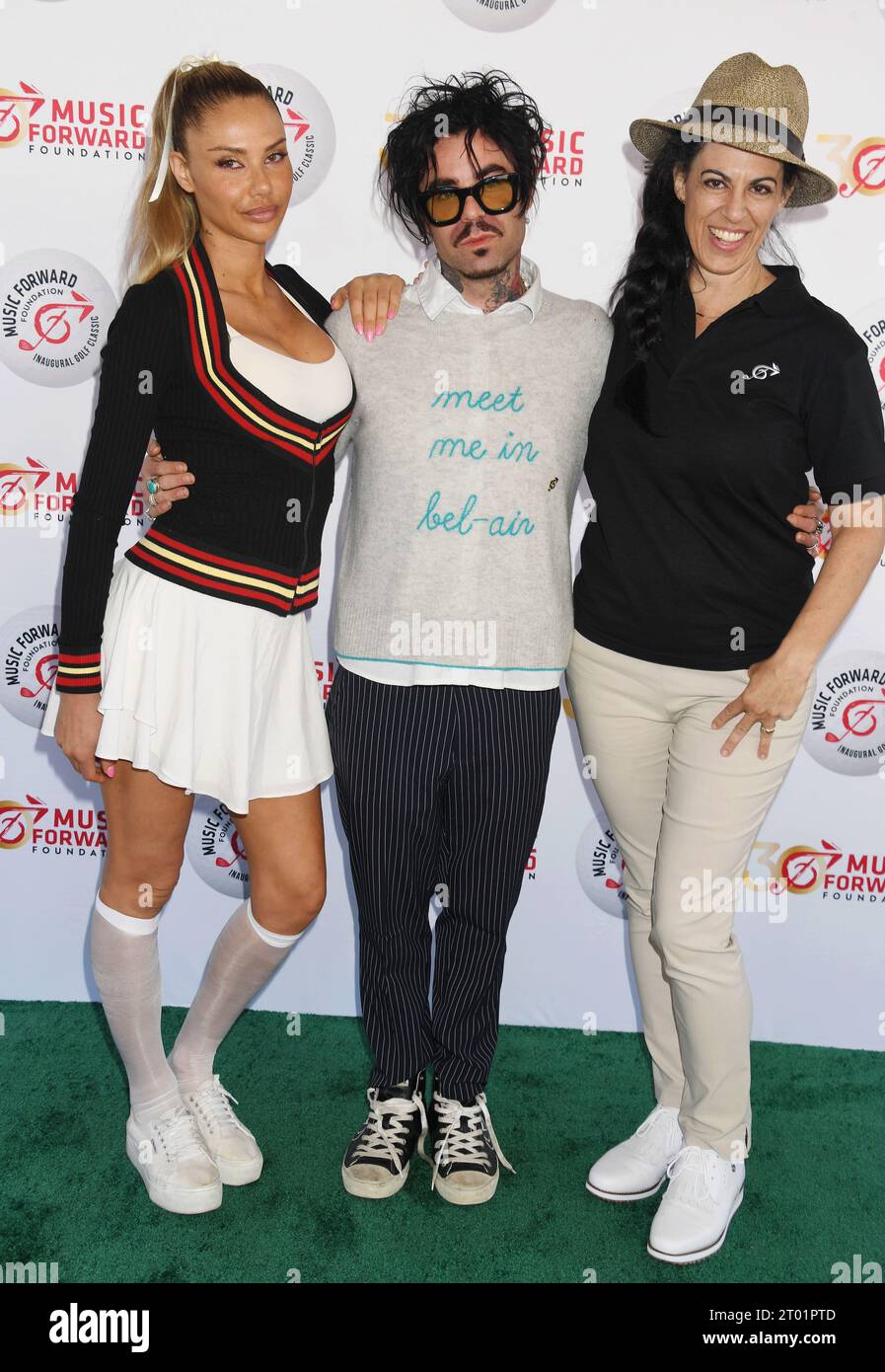 TARZANA, CALIFORNIA - OCTOBER 02: (L-R) Sahara Ray, Mod Sun and Nurit ...