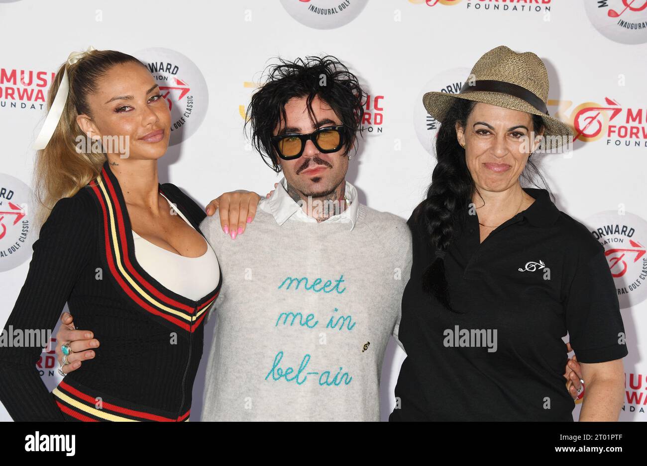 TARZANA, CALIFORNIA - OCTOBER 02: (L-R) Sahara Ray, Mod Sun and Nurit ...