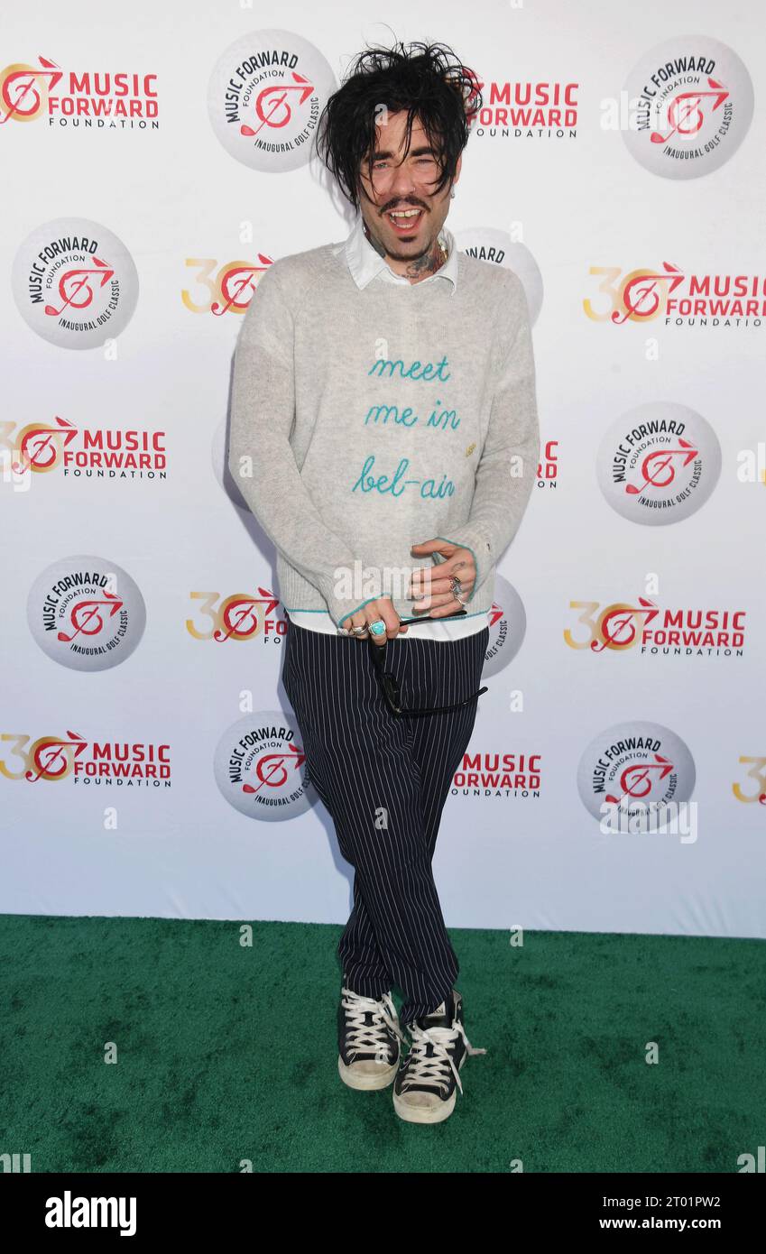 Mod sun hi-res stock photography and images - Alamy
