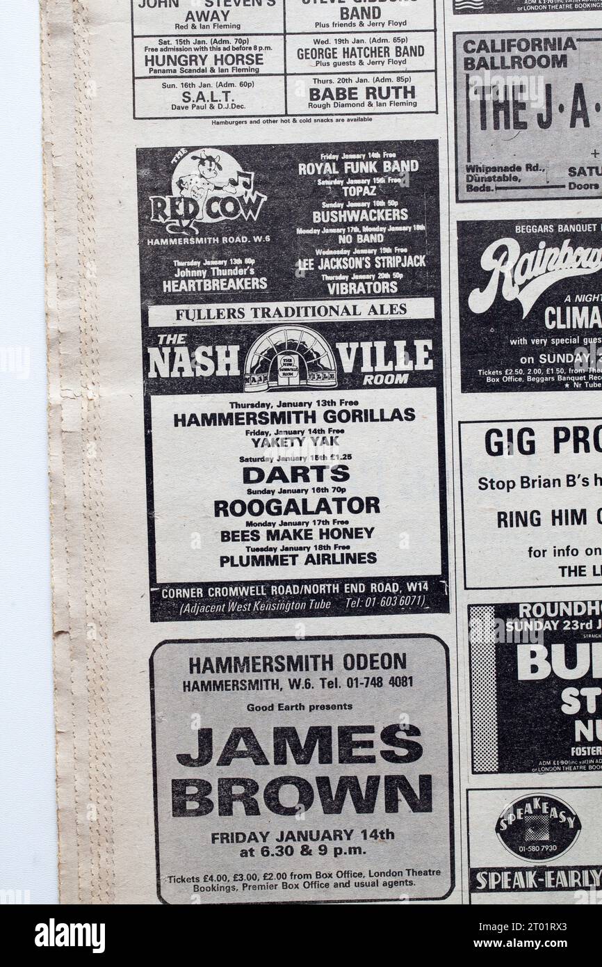 Retro fashion paper advert hi-res stock photography and images - Alamy