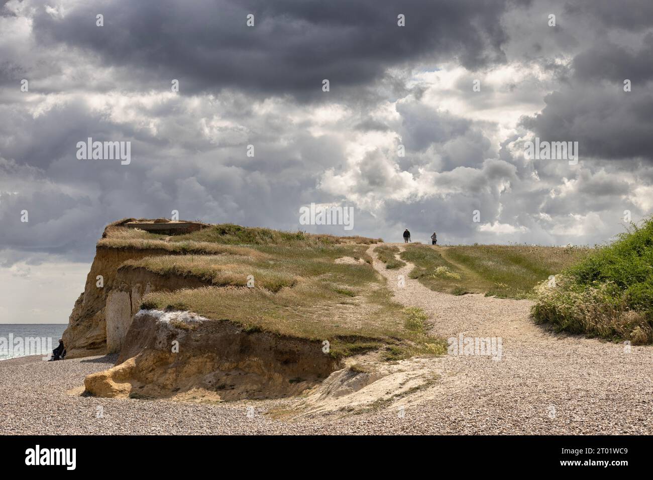 Weybourne coast path east hi-res stock photography and images - Alamy