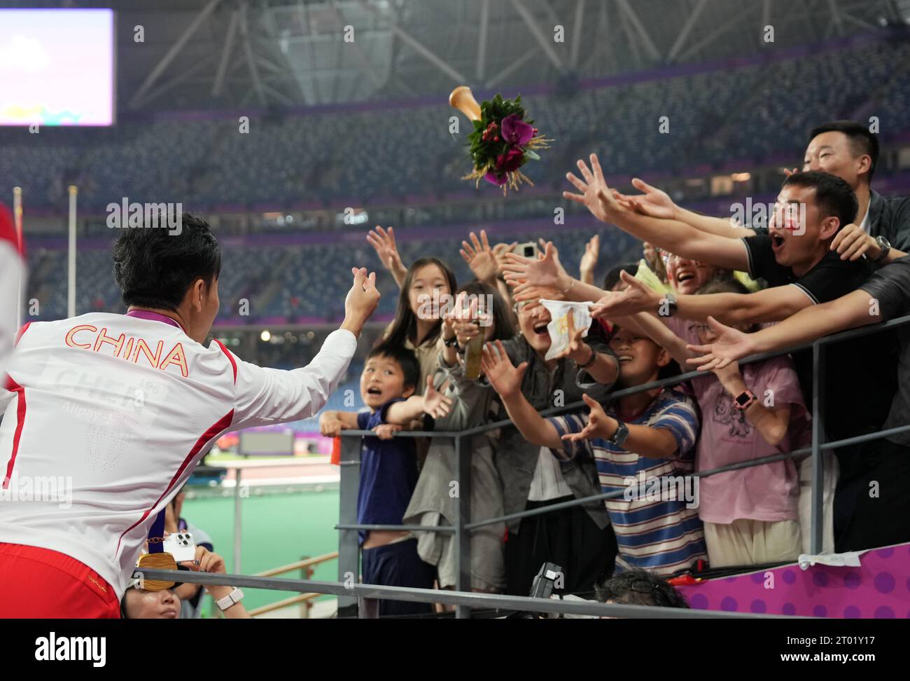 Hangzhou, China's Zhejiang Province. 3rd Oct, 2023. Chen Guanfeng of ...