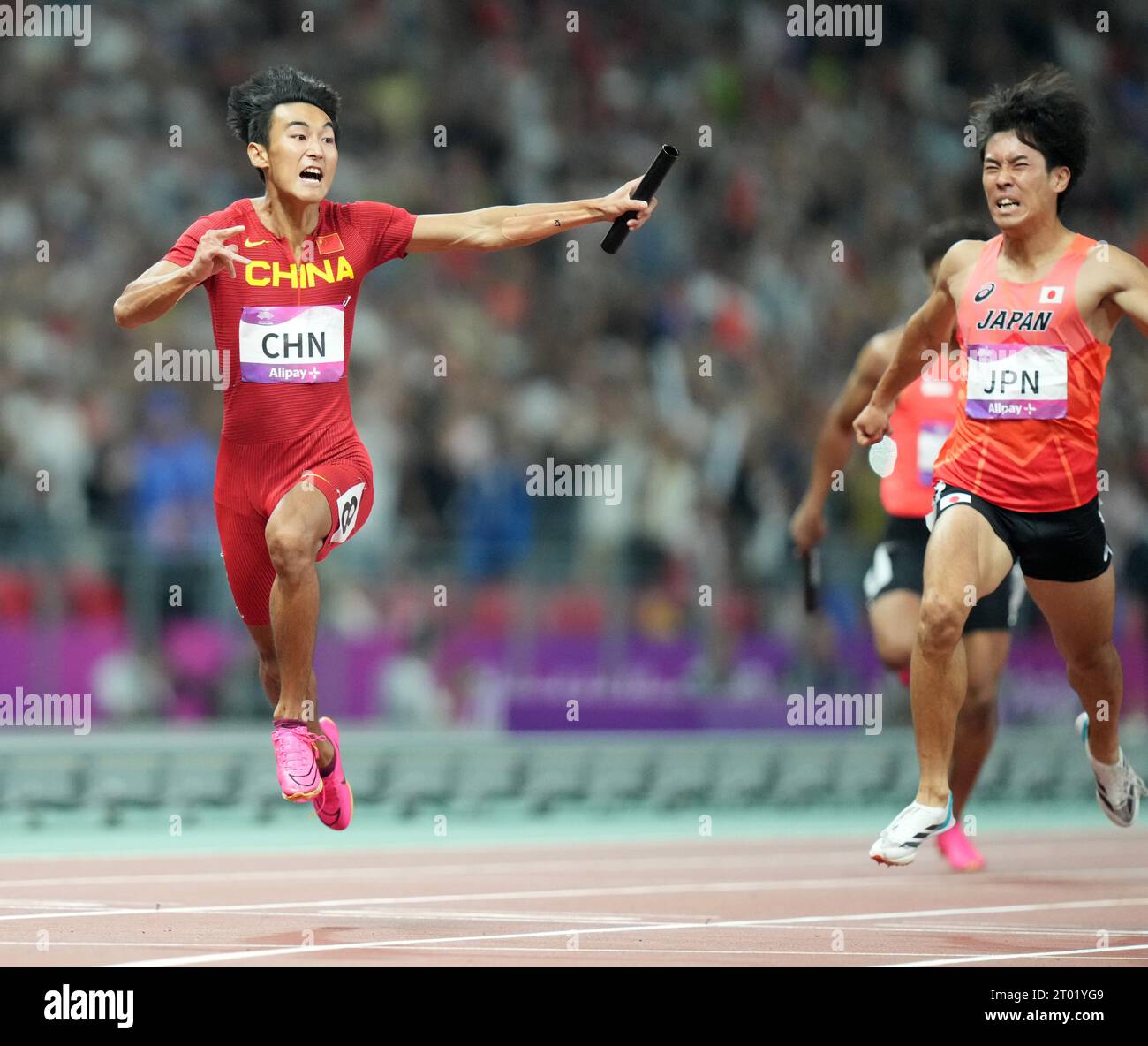 Hangzhou, China's Zhejiang Province. 3rd Oct, 2023. Chen Jiapeng (L) of ...