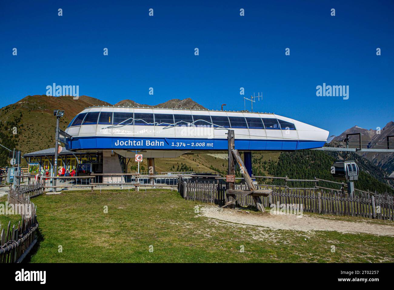 Die Bergstation der Seilbahn Jochtal oberhalb von Vals Südtirol Italien ...