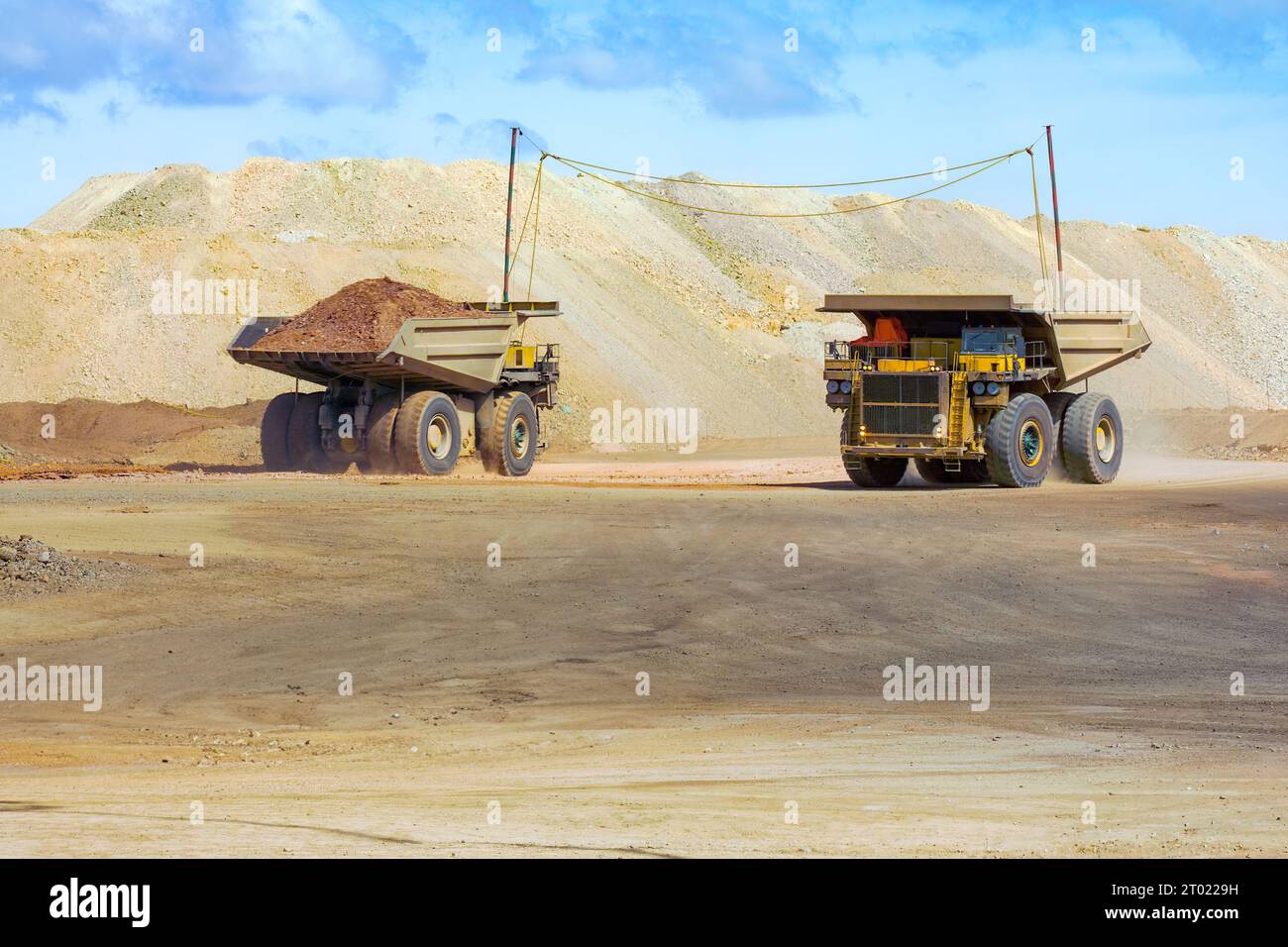 Copper mine truck chile hi-res stock photography and images - Alamy