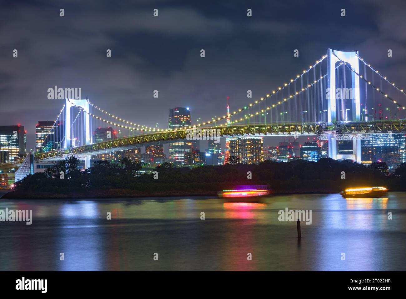 Rainbow Bridge in Odaiba, Tokyo, Japan Stock Photo - Alamy