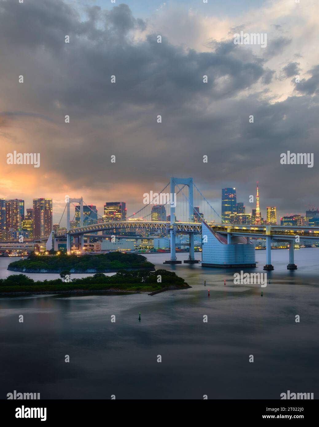 Rainbow Bridge in Odaiba, Tokyo, Japan Stock Photo - Alamy