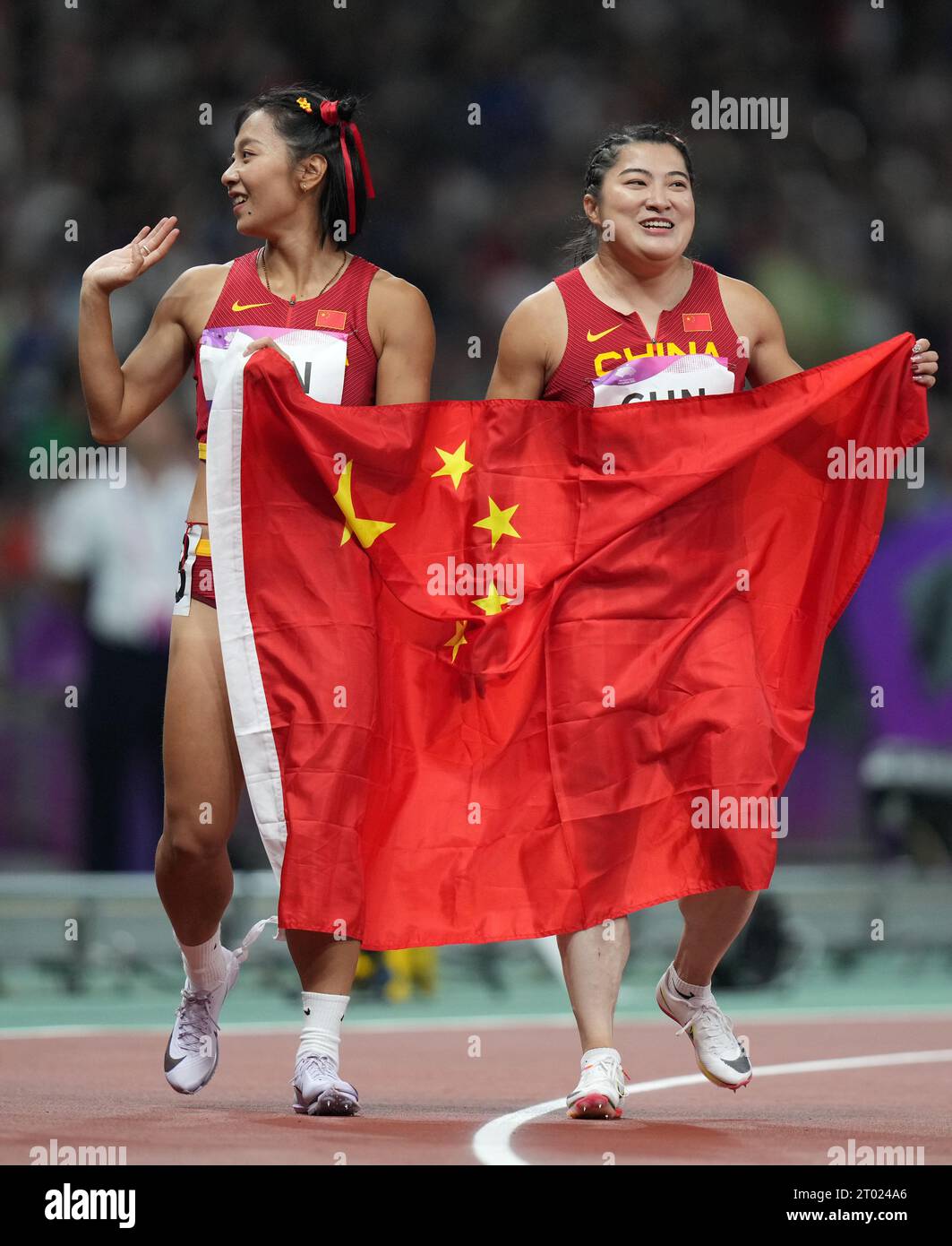 Hangzhou, China's Zhejiang Province. 3rd Oct, 2023. Ge Manqi(L) and ...
