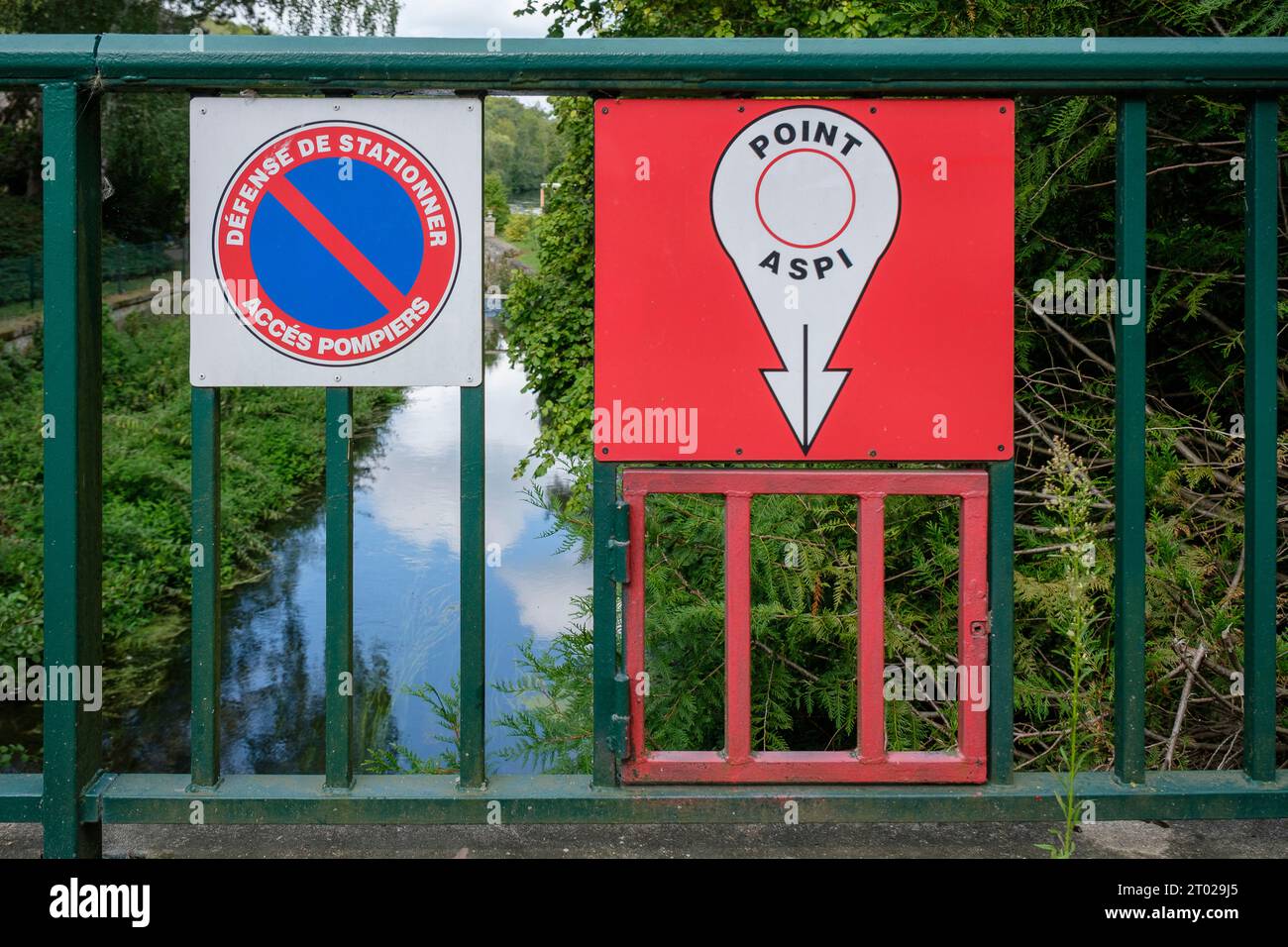 The creek Eure - Water aspiration point for fire department in case of ...