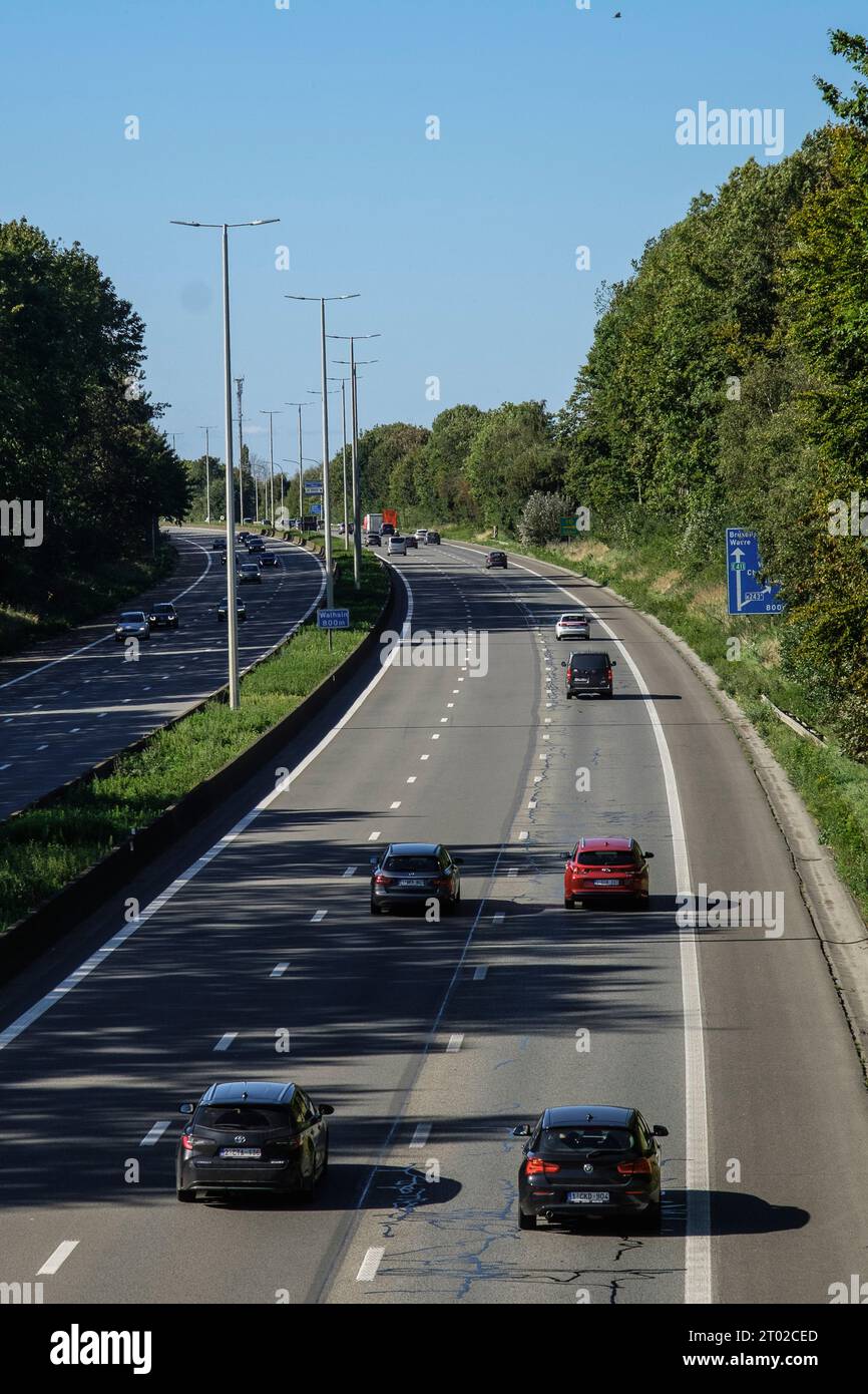 Highway E411 arriving in Brussels Autoroute E411, entree dans Bruxelles ...