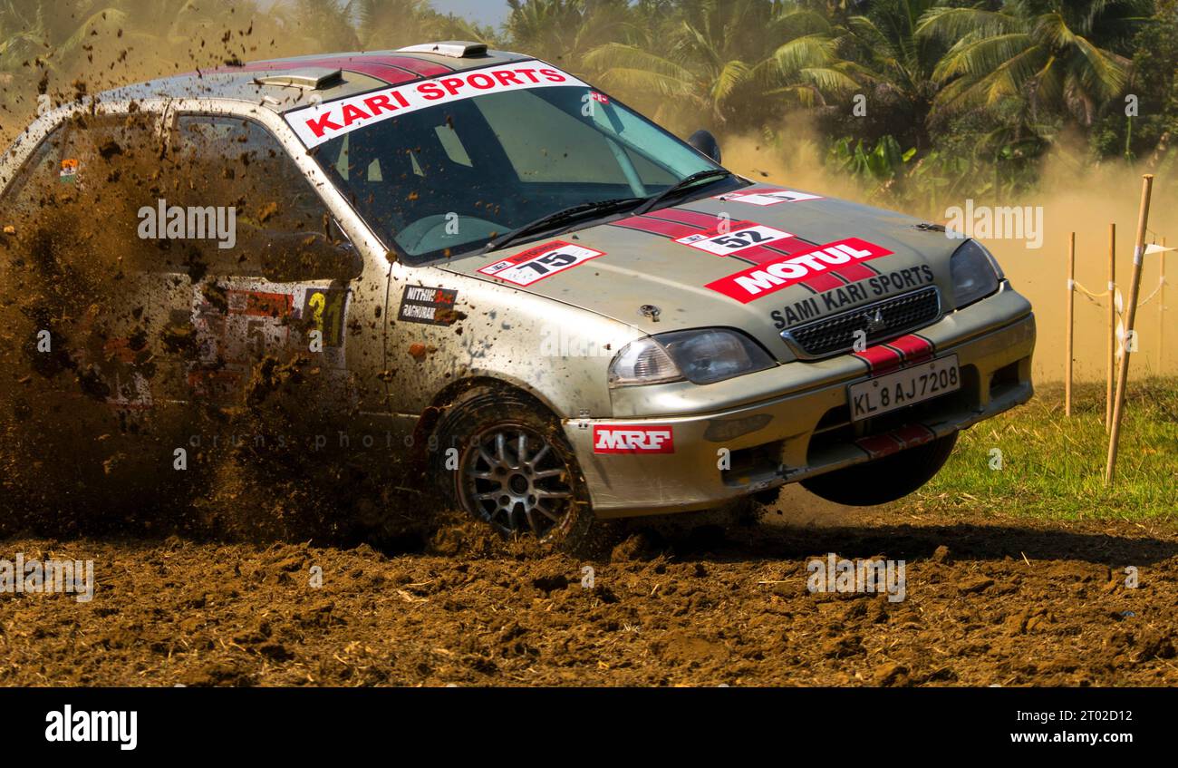 Car rally race in mud hi-res stock photography and images - Alamy