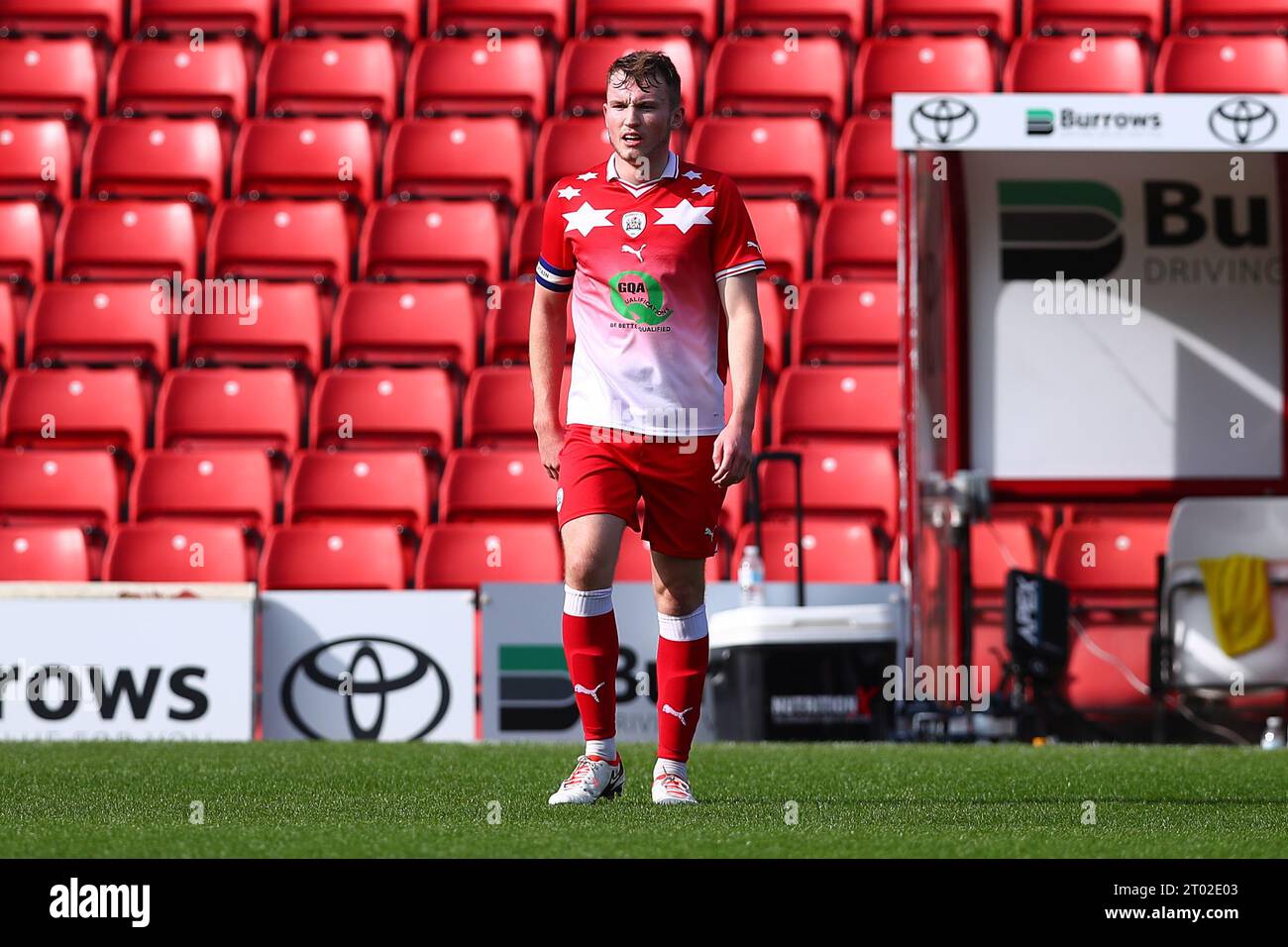 Barnsley, UK. 30th Sep, 2023. Charlie Hickingbottom #6 of Barnsley ...