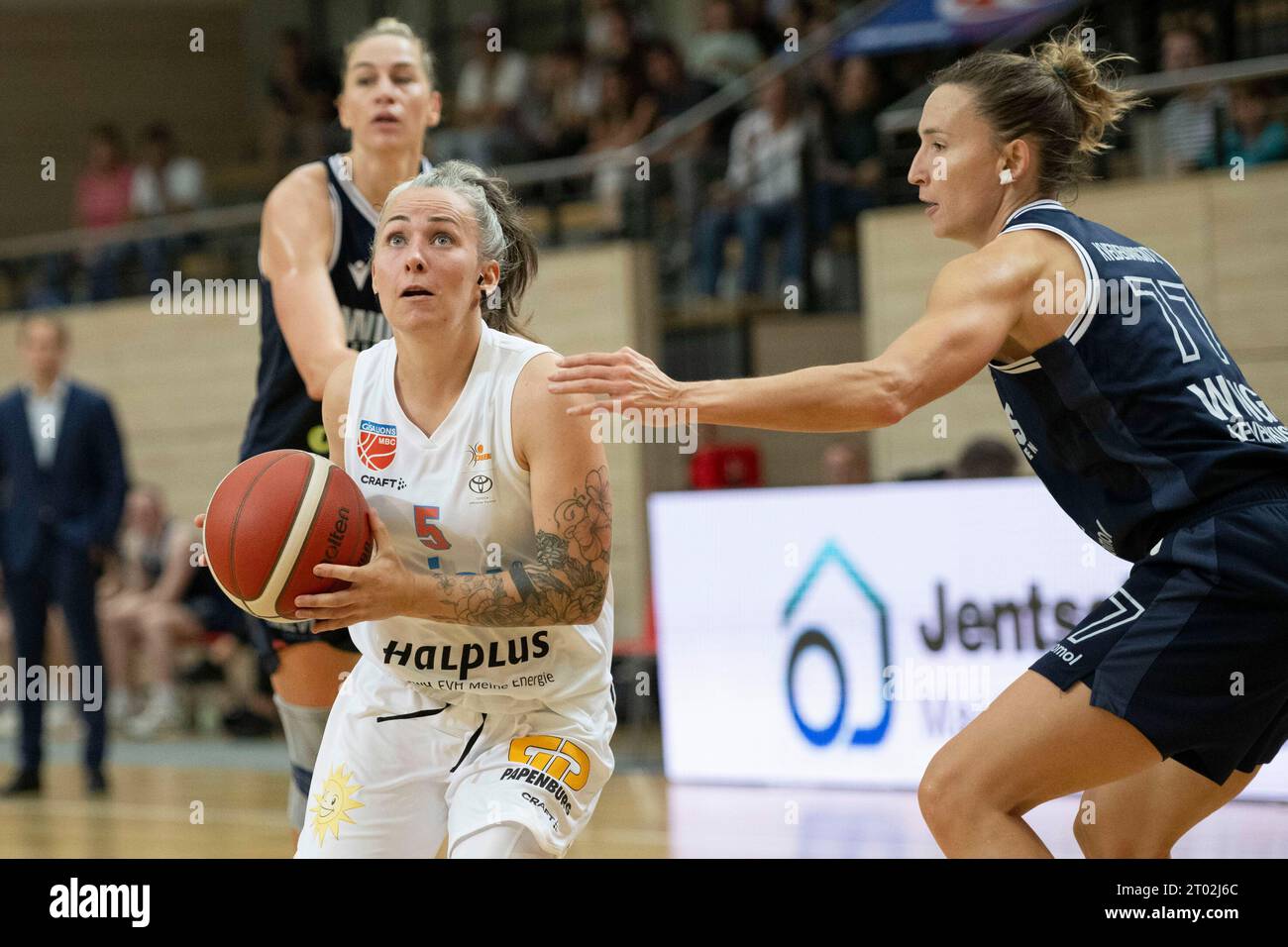 Halle, Deutschland. 03rd Oct, 2023. Halle, Deutschland 03. Oktober 2023: 1.BBL - Damen - 2023/ ...