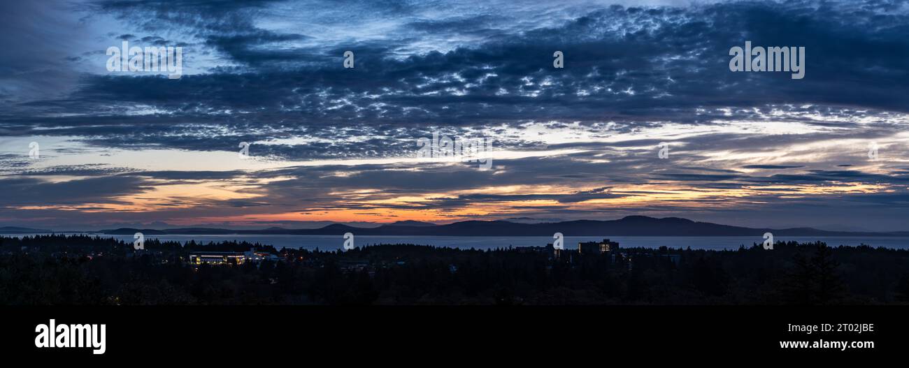 Sunrise over San Juan Island seen from Mount Tolmie in Saanich, British ...