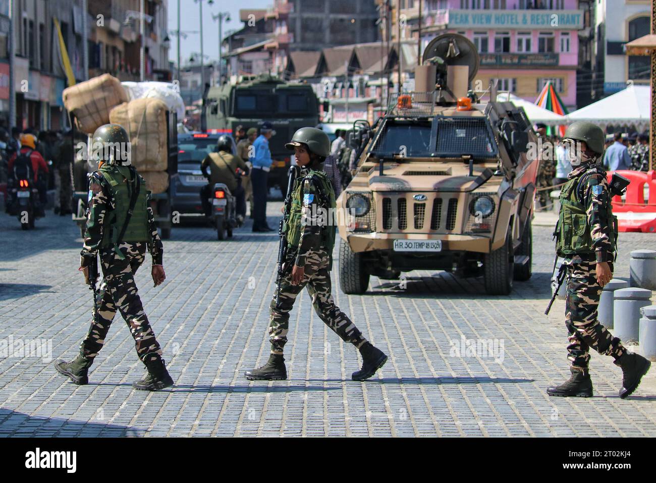 Srinagar Kashmir, India. 03rd Oct, 2023. Indian women paramilitary ...