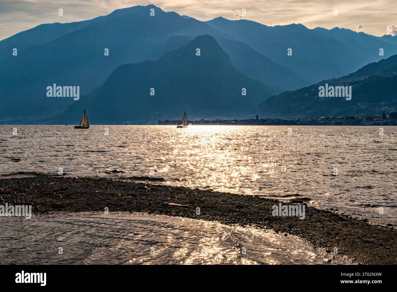 Sunset scene on Lake Como Stock Photo - Alamy