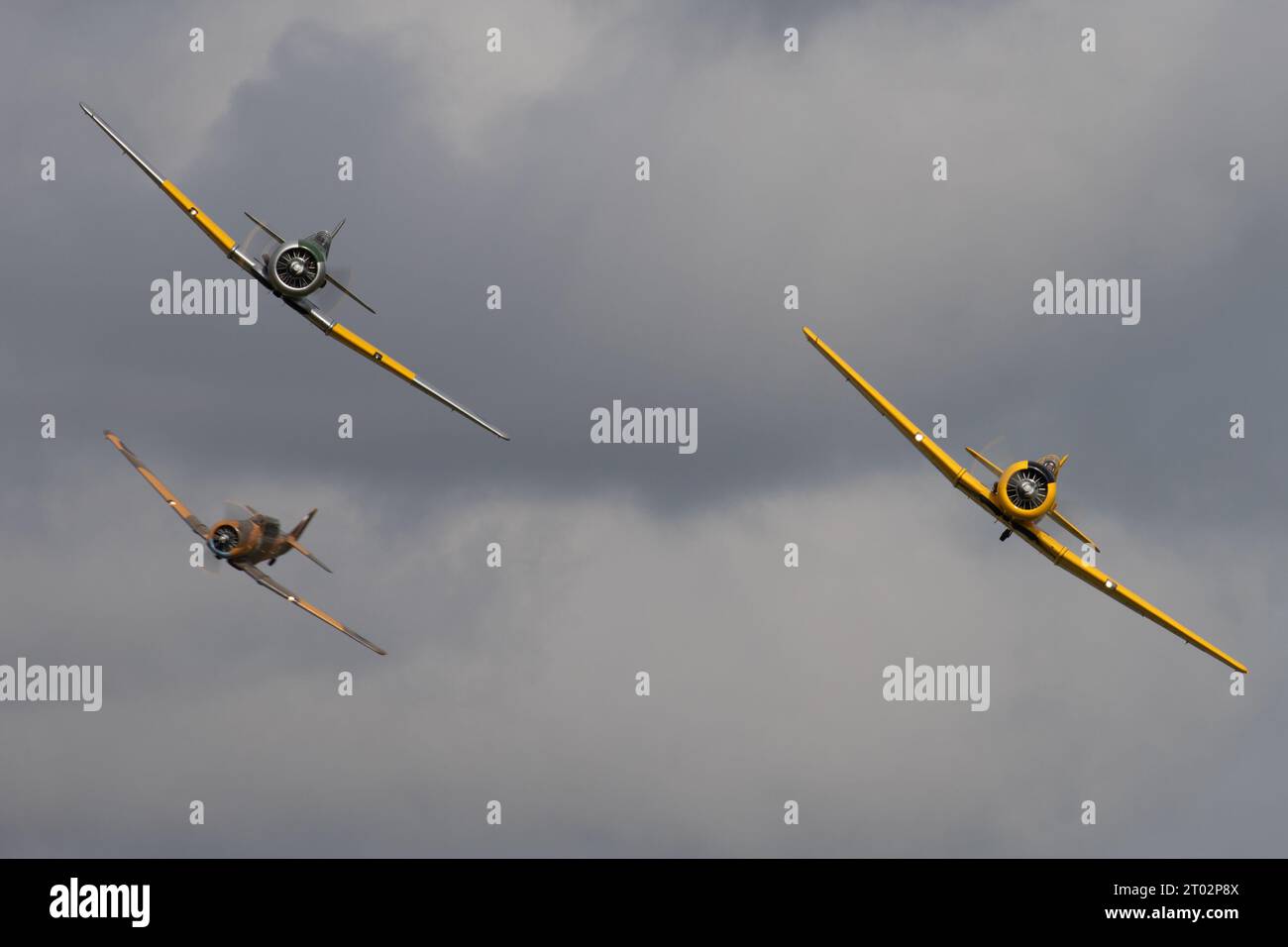 Harvard's racing at the Shuttleworth Collection Race Day Air Show 2023 ...