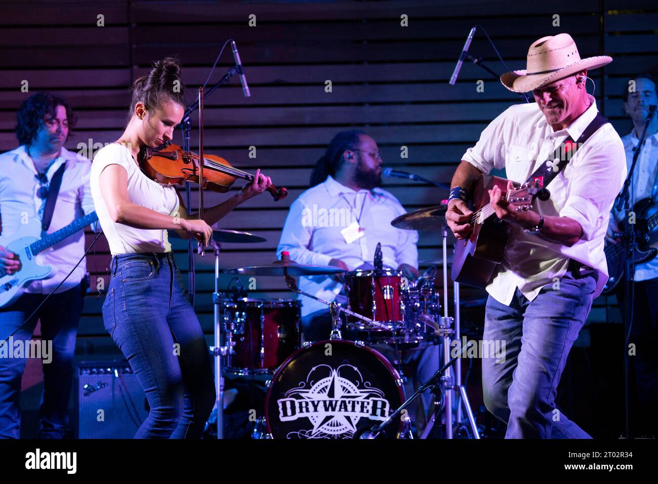 Drywater hi-res stock photography and images - Alamy