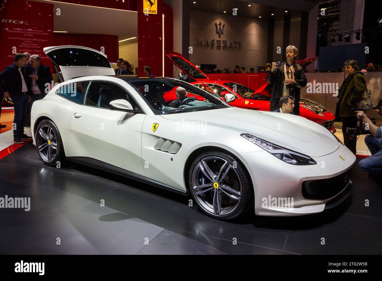Ferrari 2023 new hi-res stock photography and images - Alamy