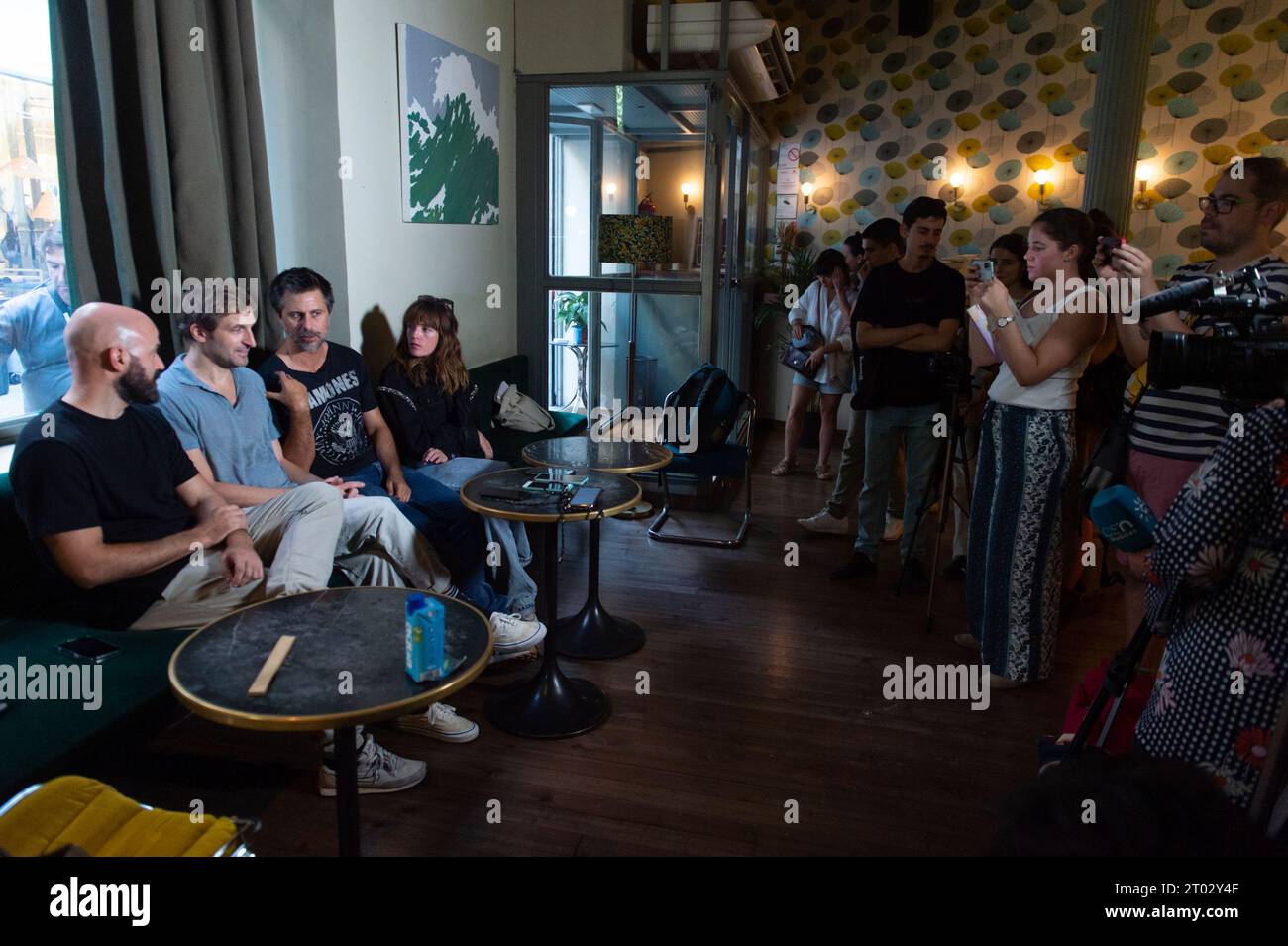 (L-R) Director Alberto Utrera, and actors Julián Villagrán, Hugo Silva ...
