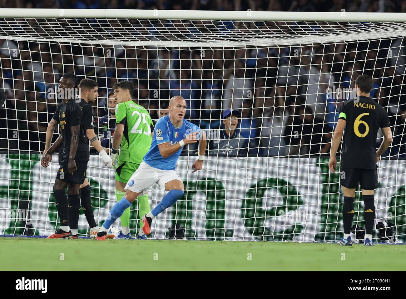 Naples, Italy. 03rd Oct, 2023. SSC Napoliâ€™s Norwegian defender Leo ...